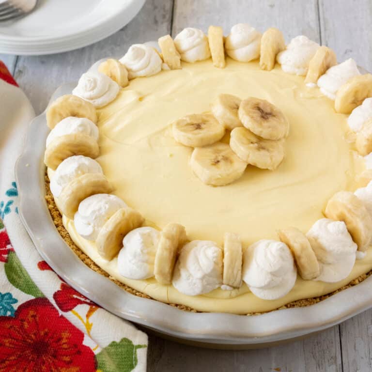 30 Easy Cream Pies - Simply Scrumptious Eats