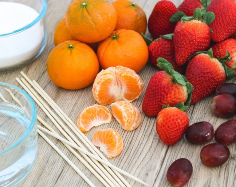 Tanghulu (Chinese Candied Fruit) - Simply Scrumptious Eats