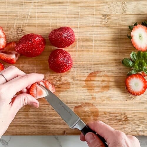 Deviled Strawberries (Cheesecake Stuffed Strawberries) - Simply Scrumptious