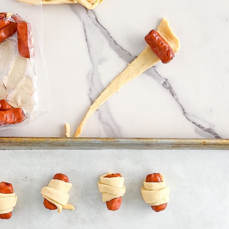 Pigs in a Blanket - Simply Scrumptious Eats