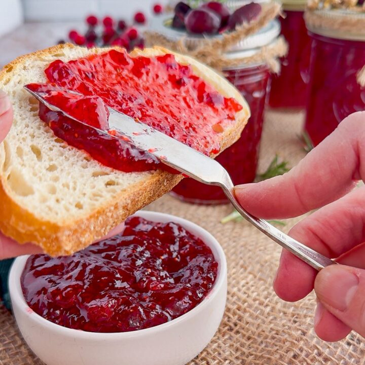 Easy Christmas Jam - Simply Scrumptious Eats
